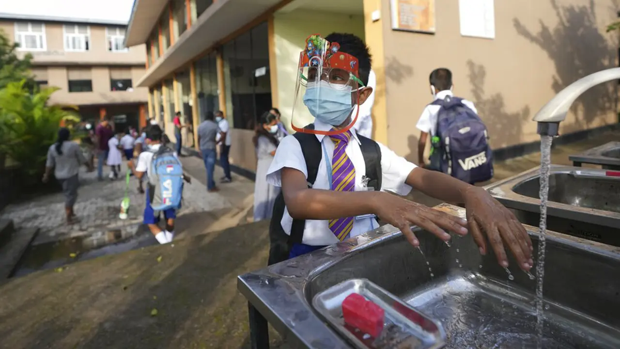 Bangun Akses Air Bersih bagi Pelajar, Kemendikbudristek Luncurkan ...