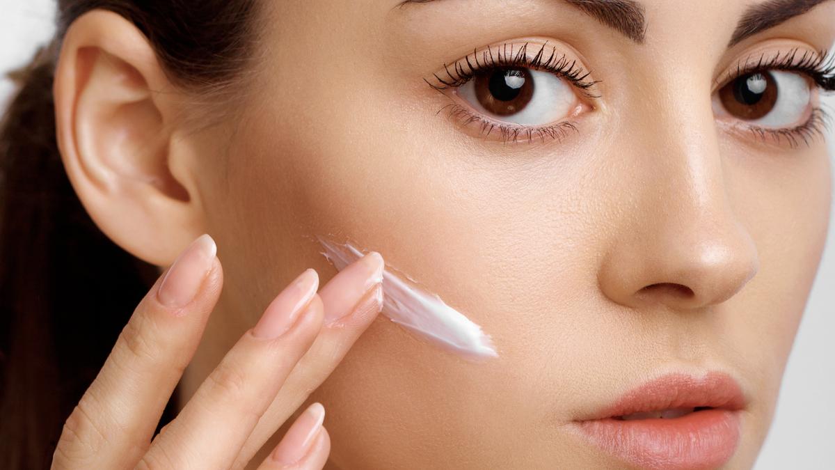 Hasil makeup dan skincare ini jauh lebih optimal jika diaplikasikan ...