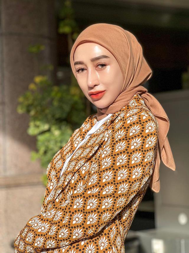 Nikita Mirzani Apes, Gugatan PHM Terhadap Reza Gladys Ditolak Majelis ...