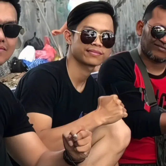 6 Potret Ikram Rosadi Pasangan Baru Larissa Chou, Minta Netizen Tak ...