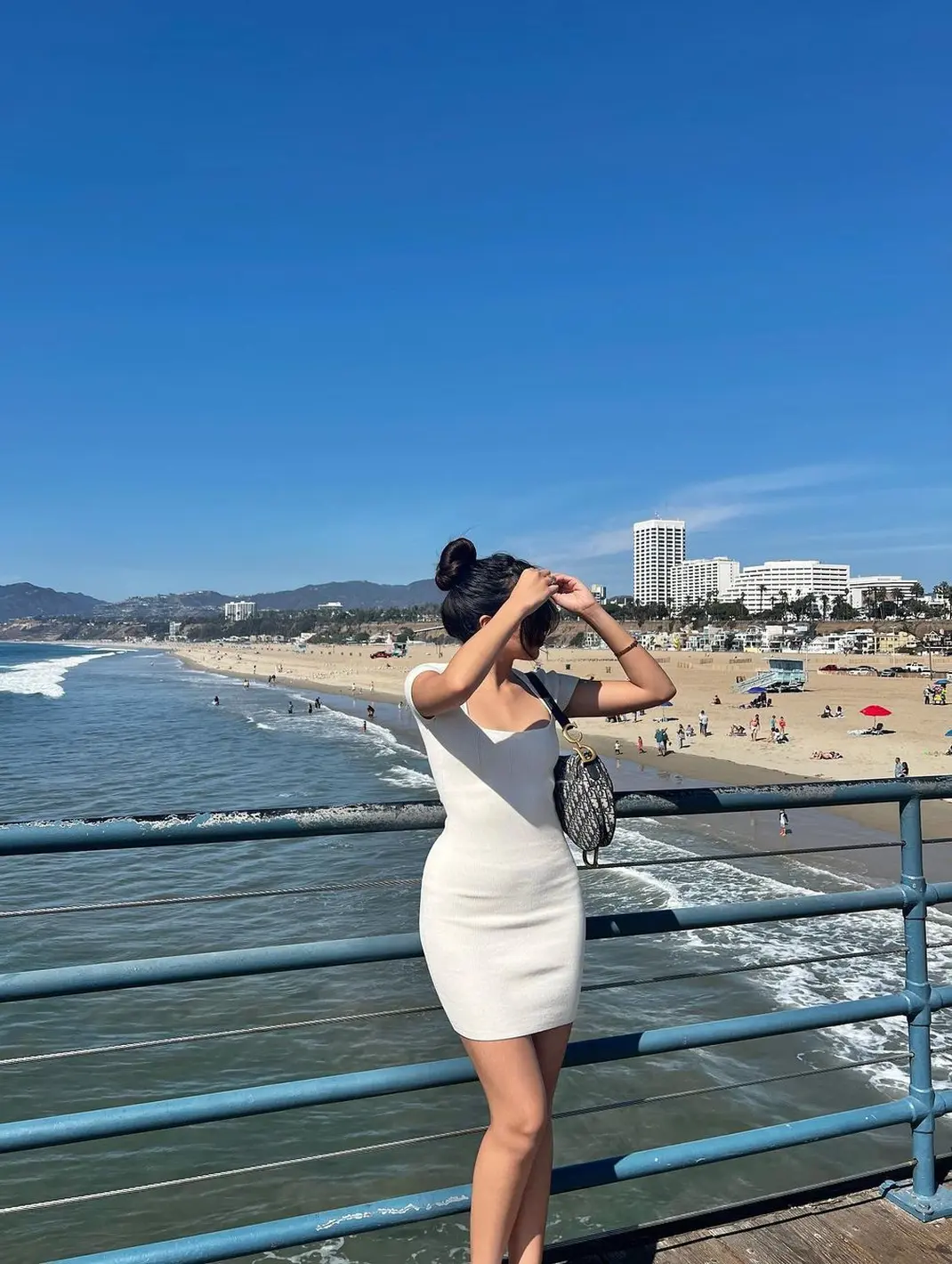 Potret Terbaru Beby Tsabina Berbalut Mini Dress Putih, Makin Cantik dan ...