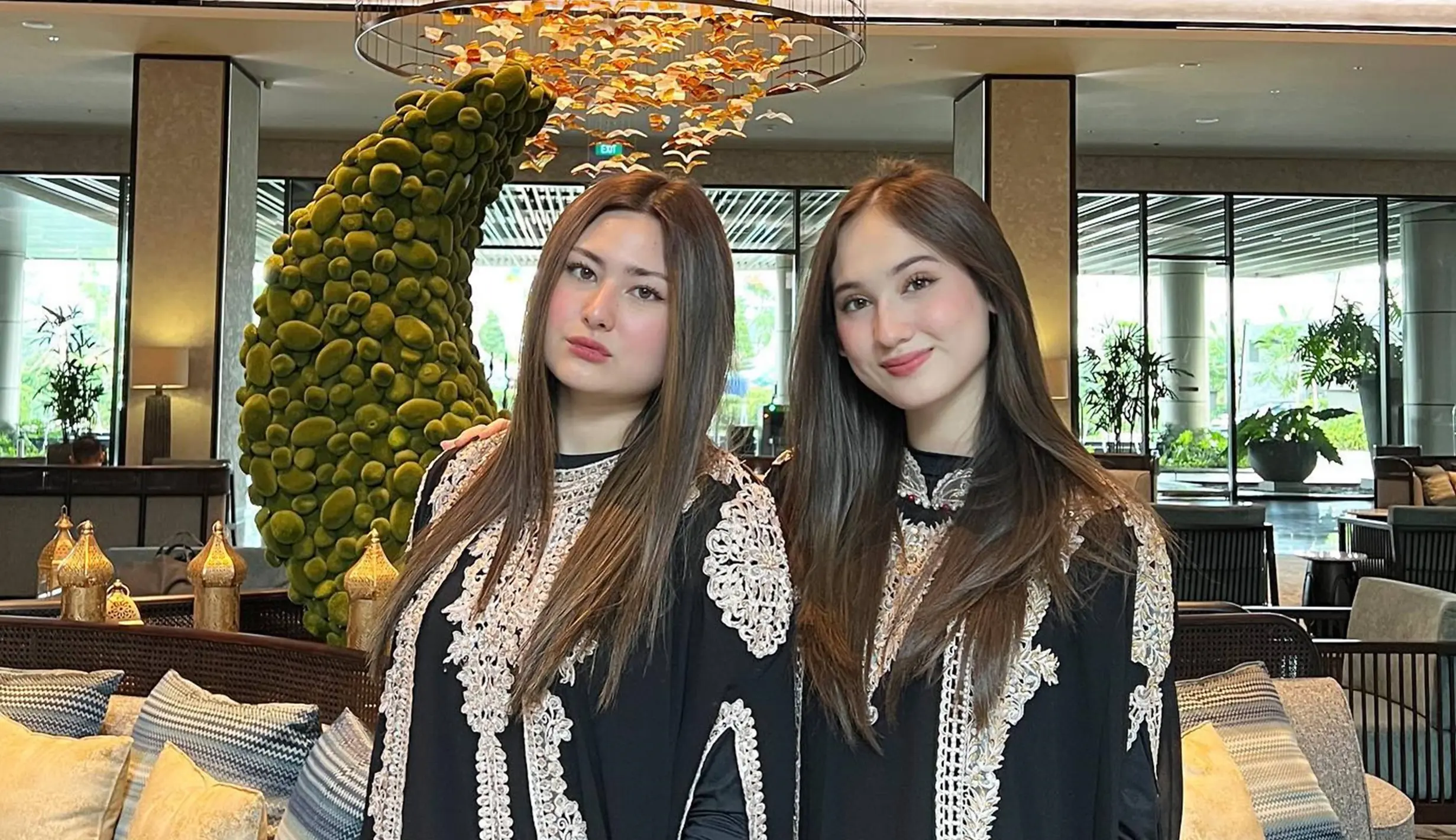 Potret Kompak Laura Moane Bersama Kakak yang Kerap Tuai Sorotan - Foto ...