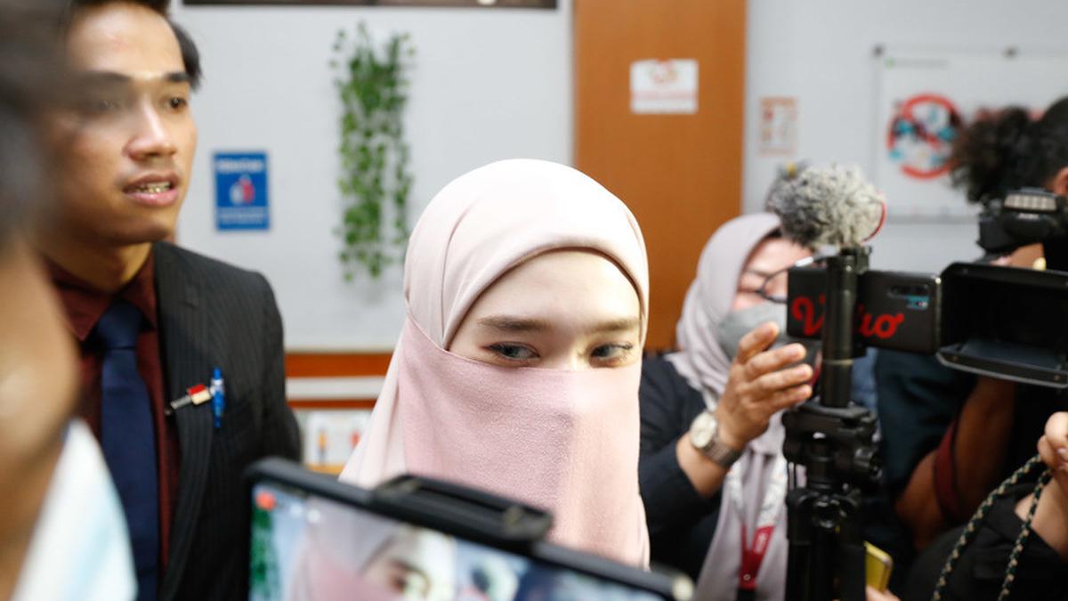 Ustaz Derry Sulaiman Kenang Detik-Detik Inara Rusli Bercadar, Sempat ...