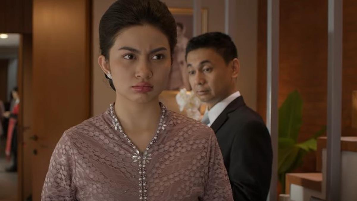 Dibintangi Ariel Tatum dan Raditya Dika, Film 'Catatan Harian Menantu Sinting' Rilis Teaser ...