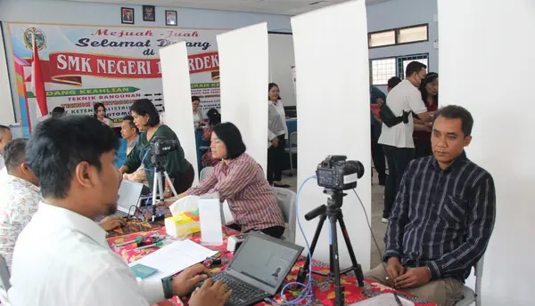 Lenjongan, Jajanan Pasar Legendaris Khas Solo - Regional Liputan6.com