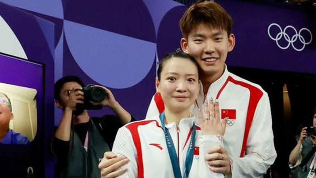 6 Tampilan Pemain Badminton China Huang Yaqiong Dilamar Liu Yuchen saat Olimpiade Paris, Kini ...