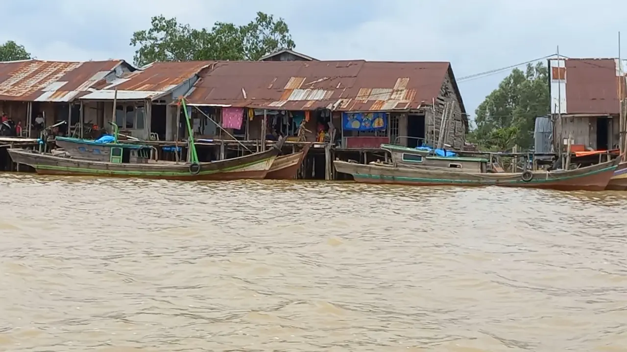 Nestapa Nelayan Suku Duano di Tengah Impitan Krisis Iklim - Regional ...