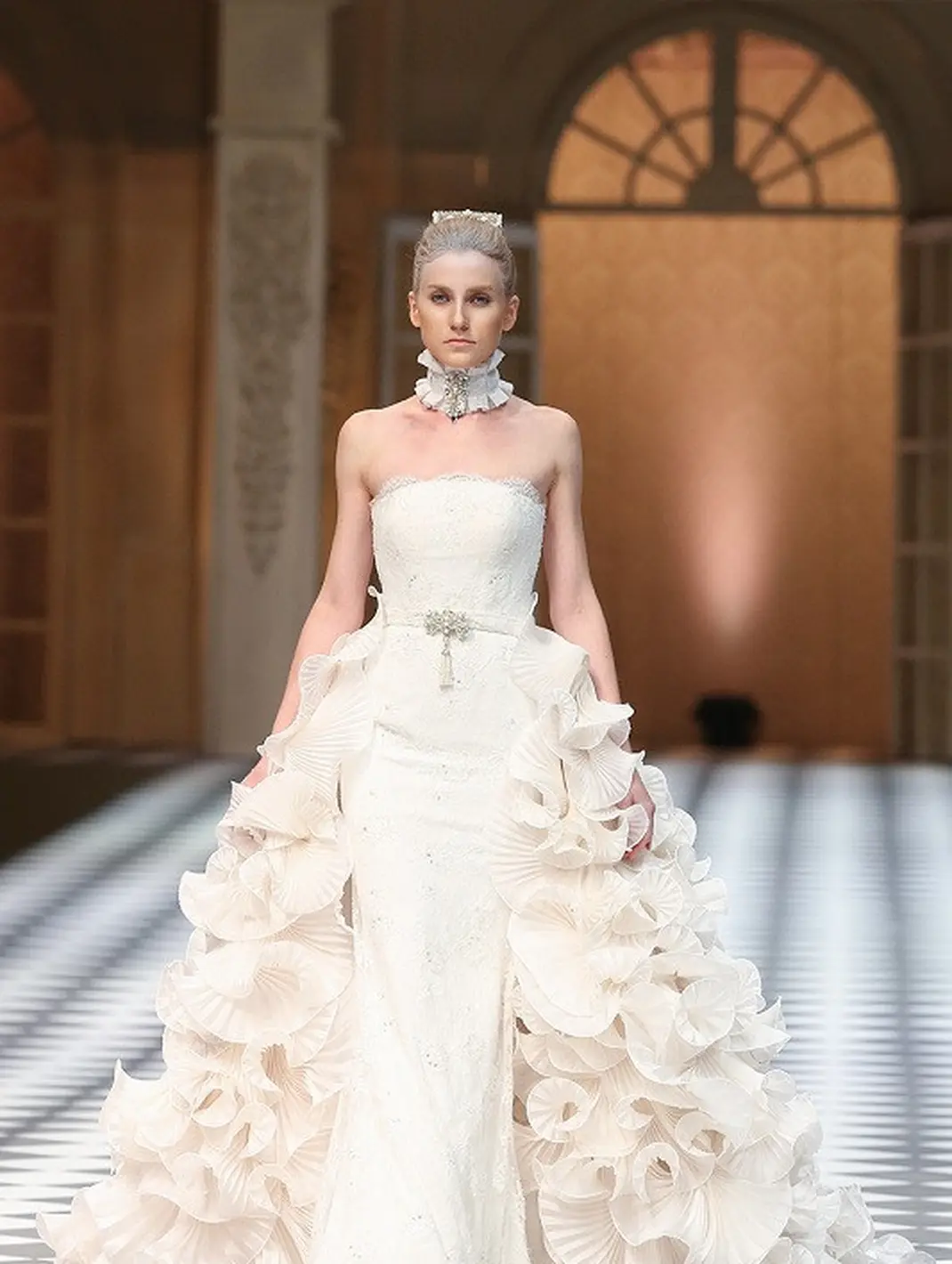 Penuh Inspirasi dan Histori, Ini Karya Terbaru Sebastian Gunawan