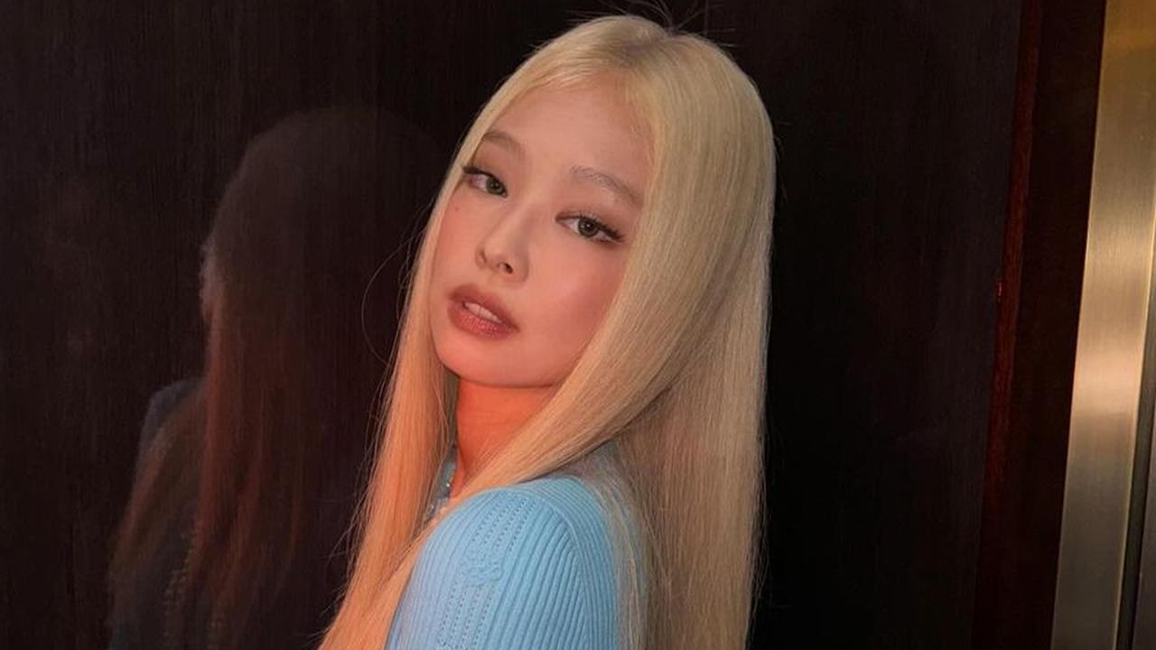 Jennie BLACKPINK Diduga Jadi Korban Rasis Margaret Qualley Saat ...
