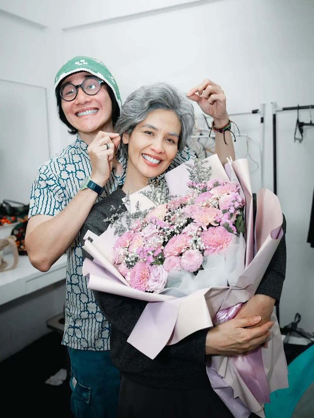 Potret Marsha Timothy dengan Makeup Tampak Tua, Tetap Mengagumkan - Photo Fimela.com