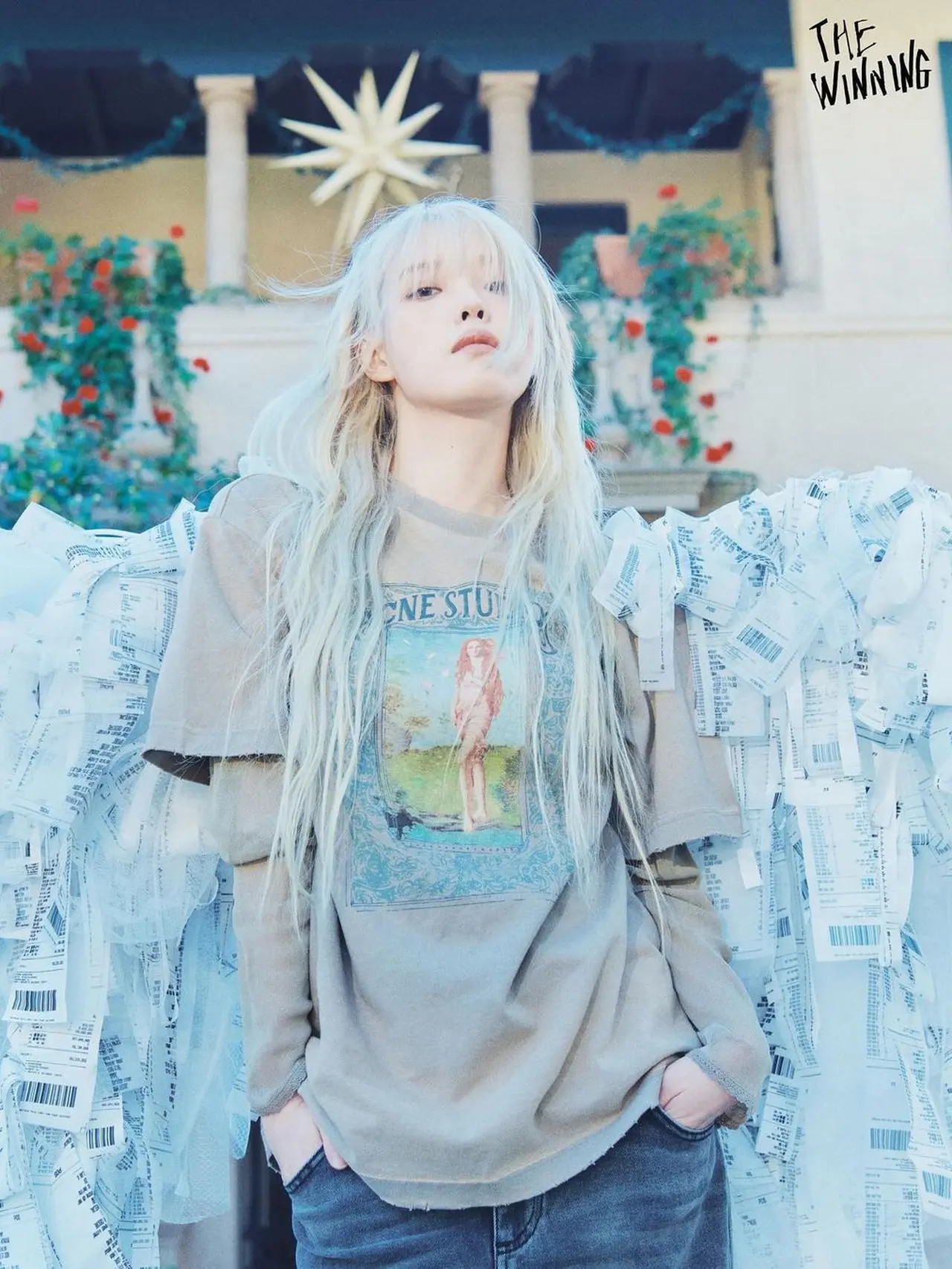 Gaya IU Ikut Tren Fesyen 'No Bra' untuk Sampul Album, Rambut Pirangnya ...