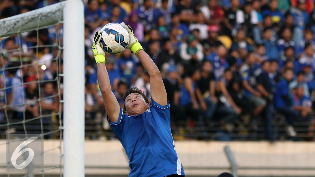 Kiper Persib Bingung Pilih Nomor Jersey