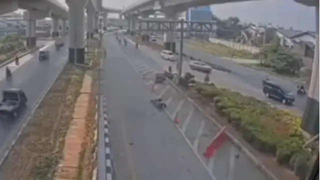 4 Fakta Pengemudi Motor Ditabrak hingga Meregang Nyawa di Tol Cakung - News Liputan6.com