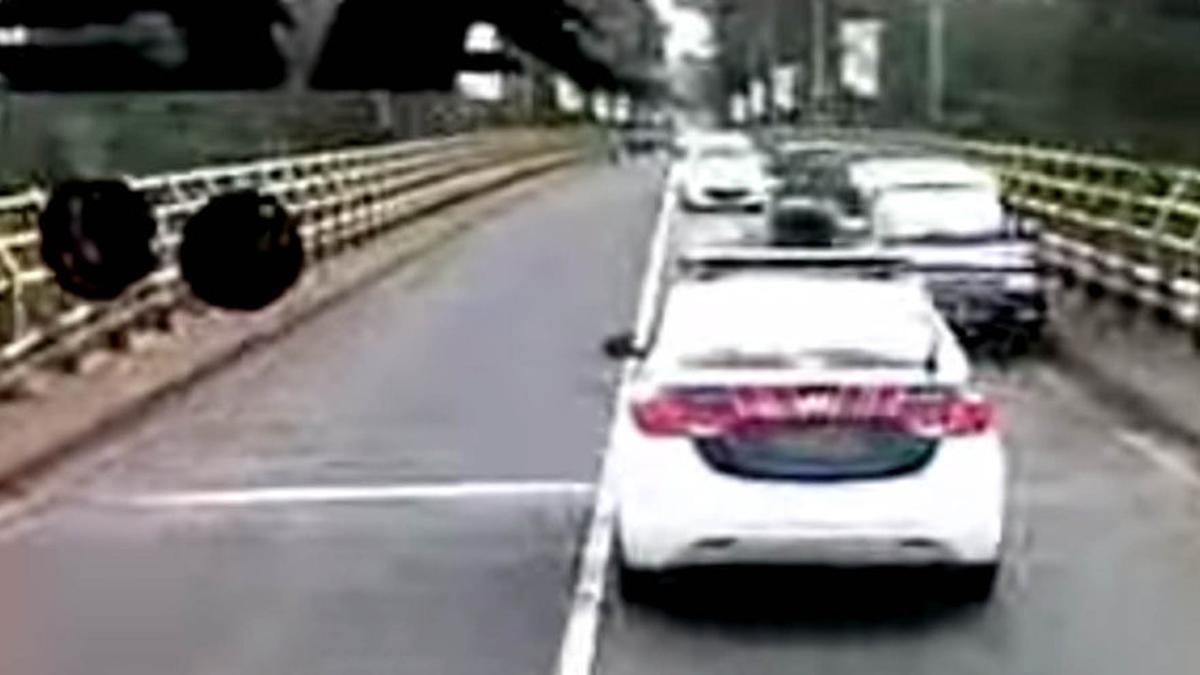 Sedang berdinas, Perwira TNI AU tertabrak mobil patwal polisi - Berita ...