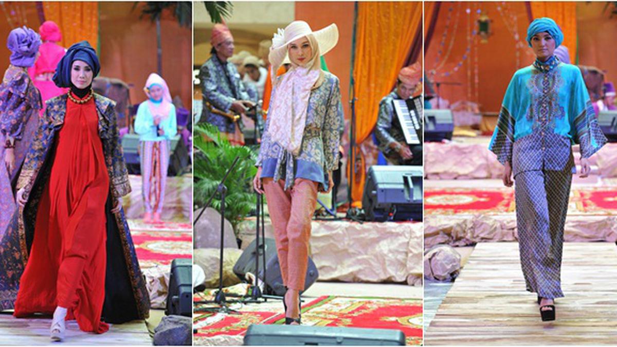 Lebaran Bersama Plaza Senayan, Fashion Show Teatrikal 10 Desainer Top ...