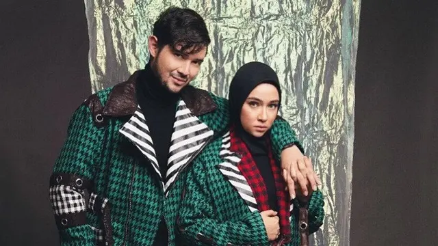 7 Potret Mesra Aryani Fitriana dan Donny Michael, Adu Akting di Istri Kedua - Hot Liputan6.com