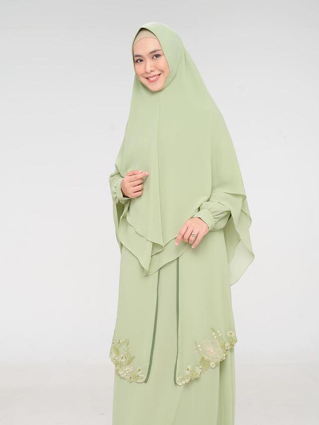 Oki Setiana Dewi Nangis, Lihat Santri Ikut Wisuda Tahfidz Maskanul ...