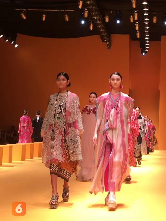 Nostalgia Retrograde Era 1970 di Koleksi Studio 133 Biyan - Lifestyle ...