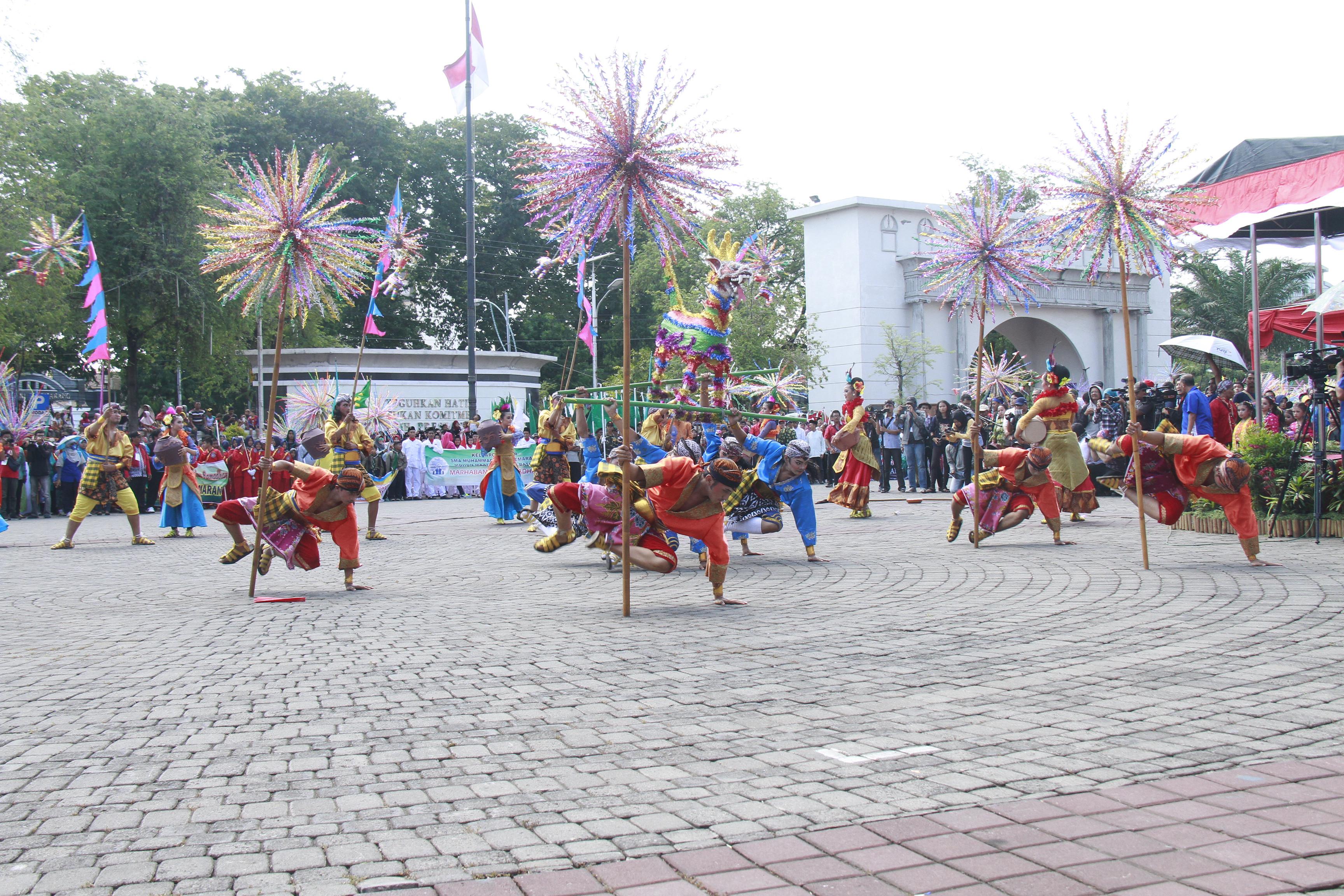 Foto-Foto Kemeriahan Dugder Sambut Ramadan di Semarang - Regional Liputan6.com