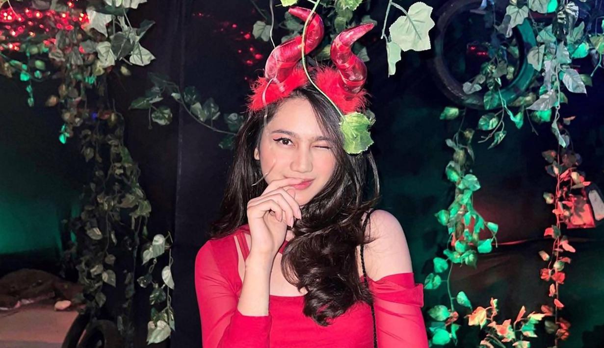 Potret Nyimas Ratu Rafa Eks JKT48 yang Kini Main Sinetron Melukis Senja - Foto Liputan6.com