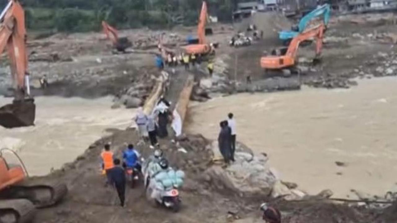 Jembatan Darurat di Beutong Rampung: Akses Aceh Tengah–Nagan Raya Mulai ...