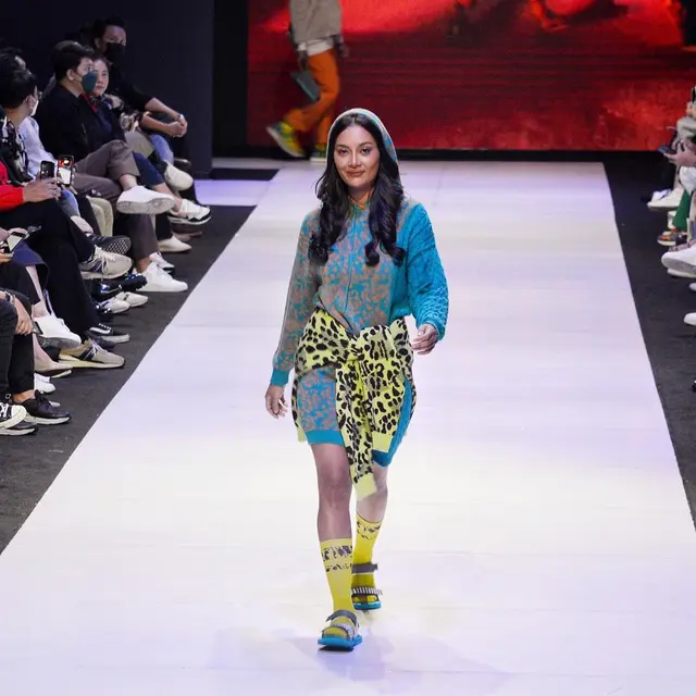 Adu Gaya Bonge Citayam Fashion Week dan Al Ghazali di JF3, Siapa yang Paling Keren? - Fashion ...