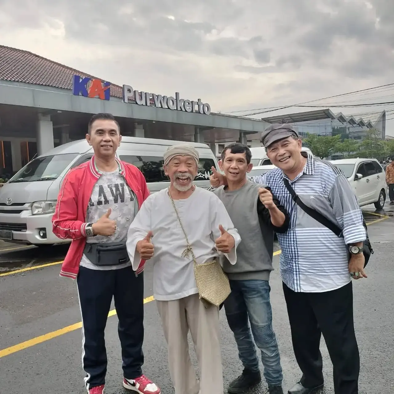 7 Potret Nurul Qomar dengan Grup 4 Sekawan, Foto Lawas Penuh Kenangan ...
