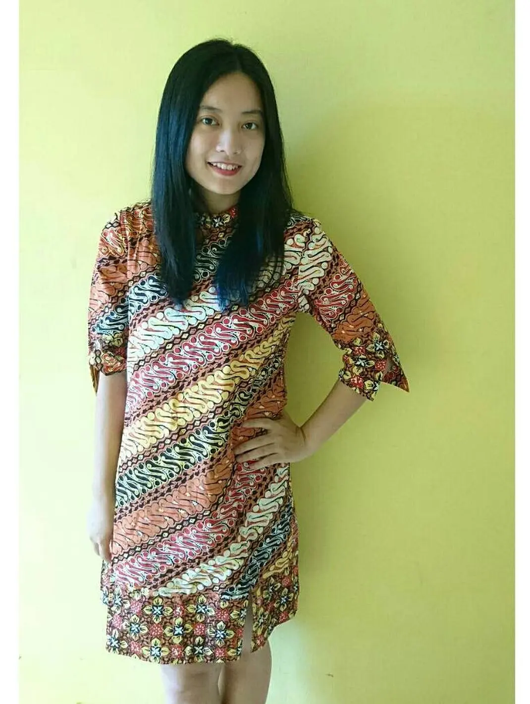 Penampilan Sederhana dan Simple Leony Si Mantan Penyanyi Cilik