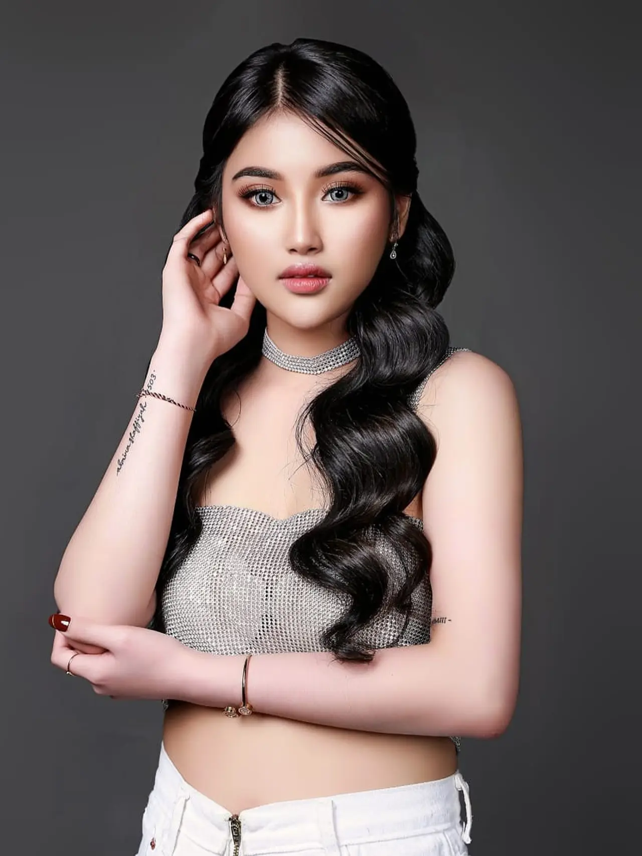 Almira Berto Ungkap Alasan Pilih Menjadi Disc Jockey di Usia 21 Tahun ...