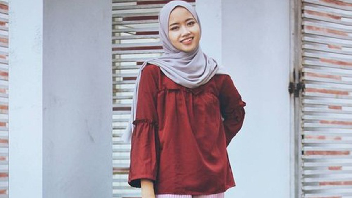 Inspirasi Baju Muslim Nuansa Merah Bikin Kamu Menawan di Ramadan ...