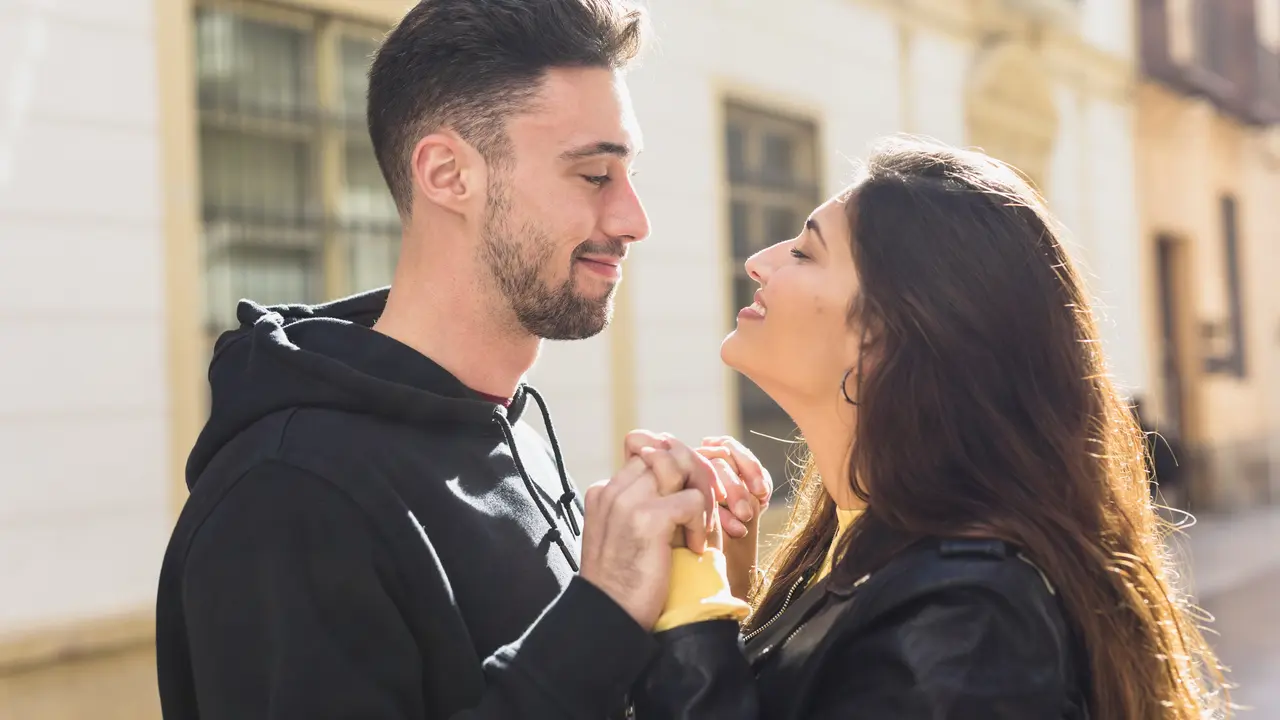 5 Zodiak yang Sulit Jatuh Cinta, tapi Sekali Sayang Susah Lepas - Relationship Fimela.com