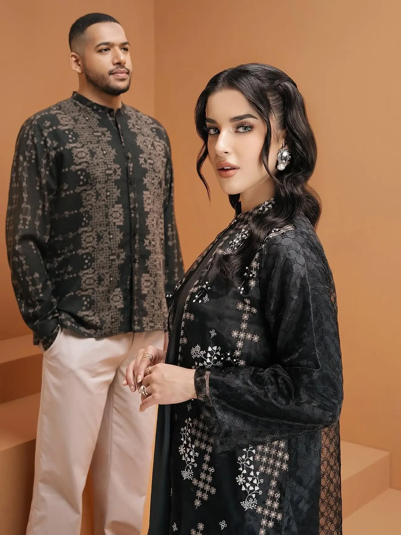 5 Potret Tasya Farasya Pakai Baju Senada dengan Keluarga, Pancarkan ...