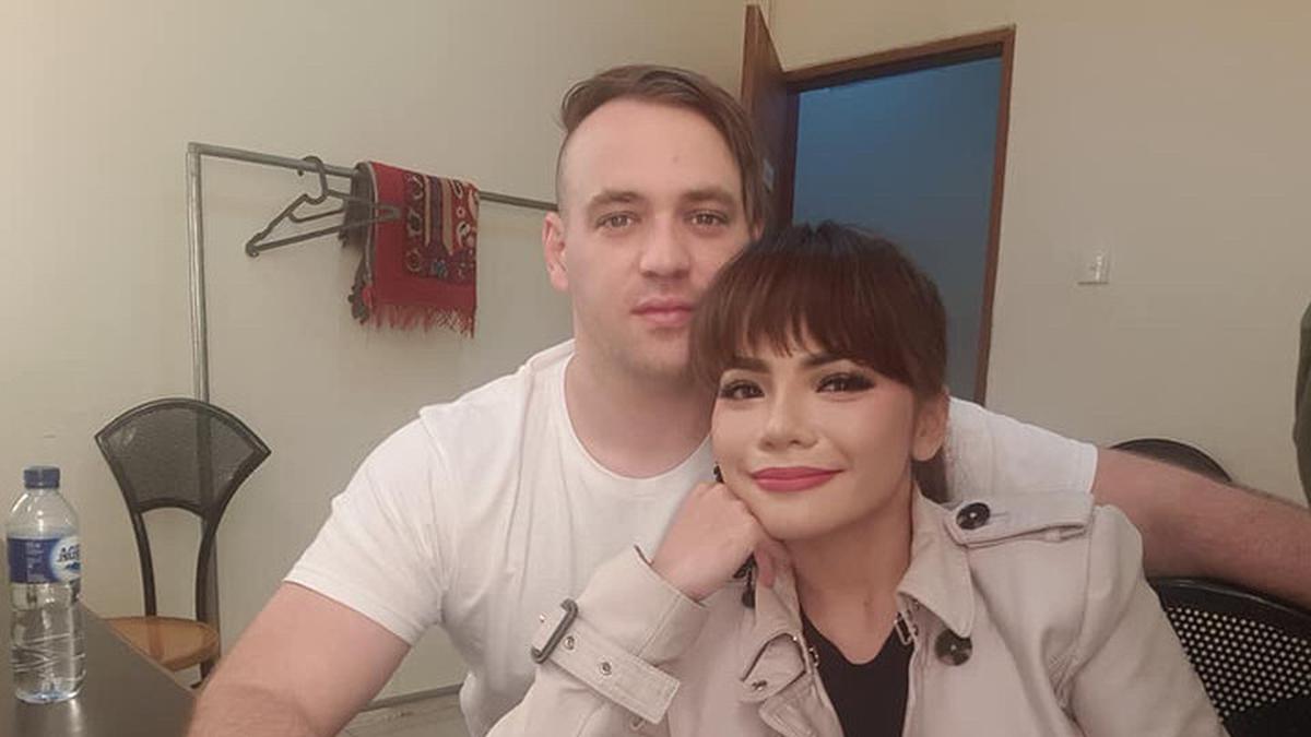 6 Potret Kemesraan Dinar Candy dan Pacar Bulenya DJ Zac Skytek - Hot Liputan6.com