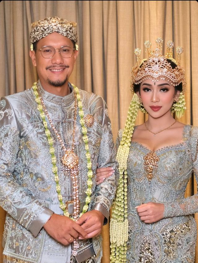 10 Potret Pernikahan Angga Maliq & D'Essentials dan Dewi Andarini ...