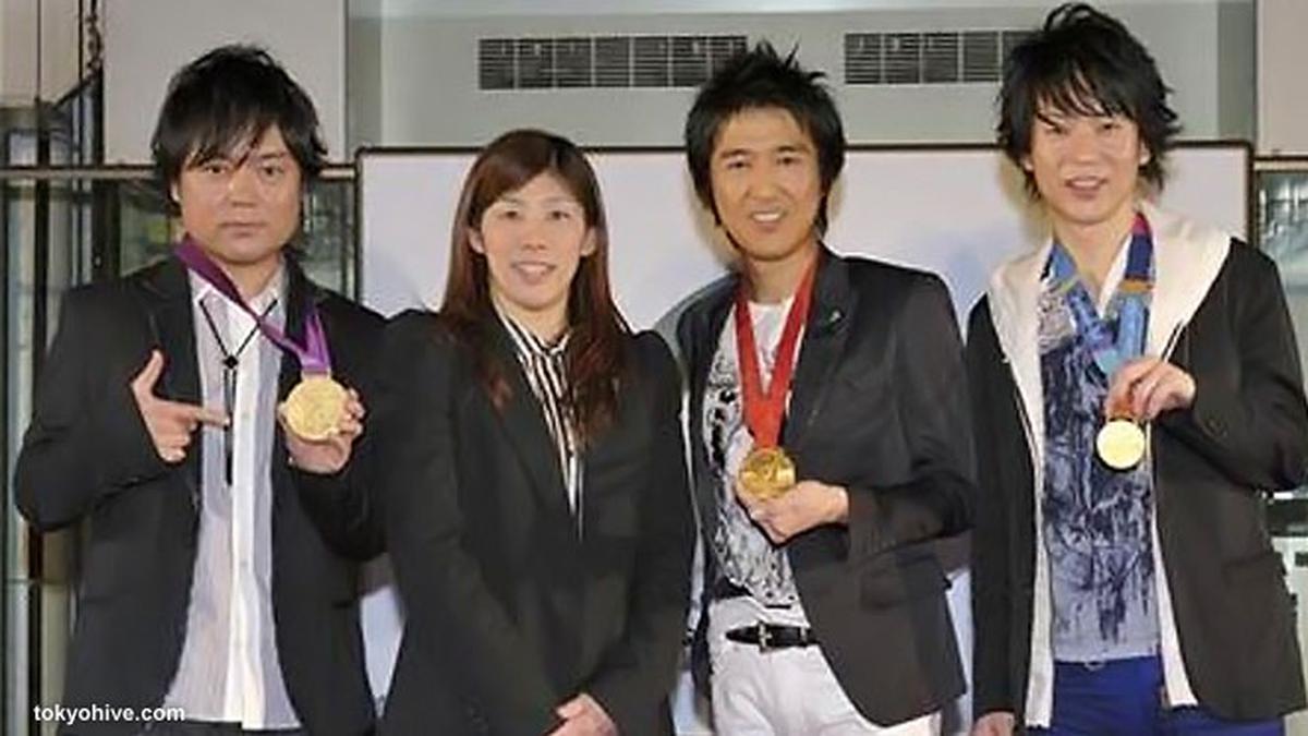 Peringati 20 Tahun Band Sambil Rilis Album, Personel Deen Hadir ...