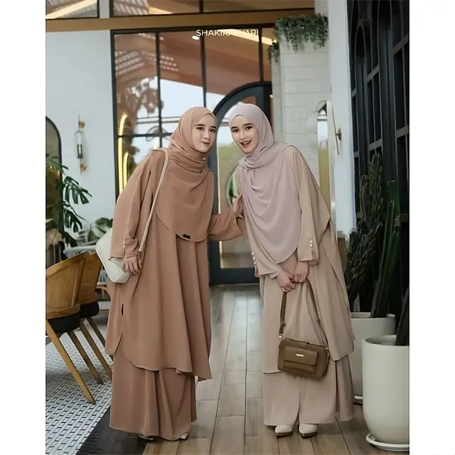 6 Tips Padu Padan Gamis Terbaru untuk Hangout, Tampil Lebih Fresh dan Stylish! - Islami Liputan6.com