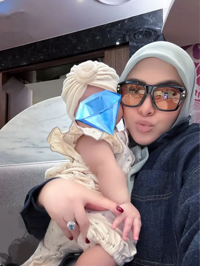 Momen Princess R Putri Syahrini dan Reino Barack Pakai Turban, Gemas ...