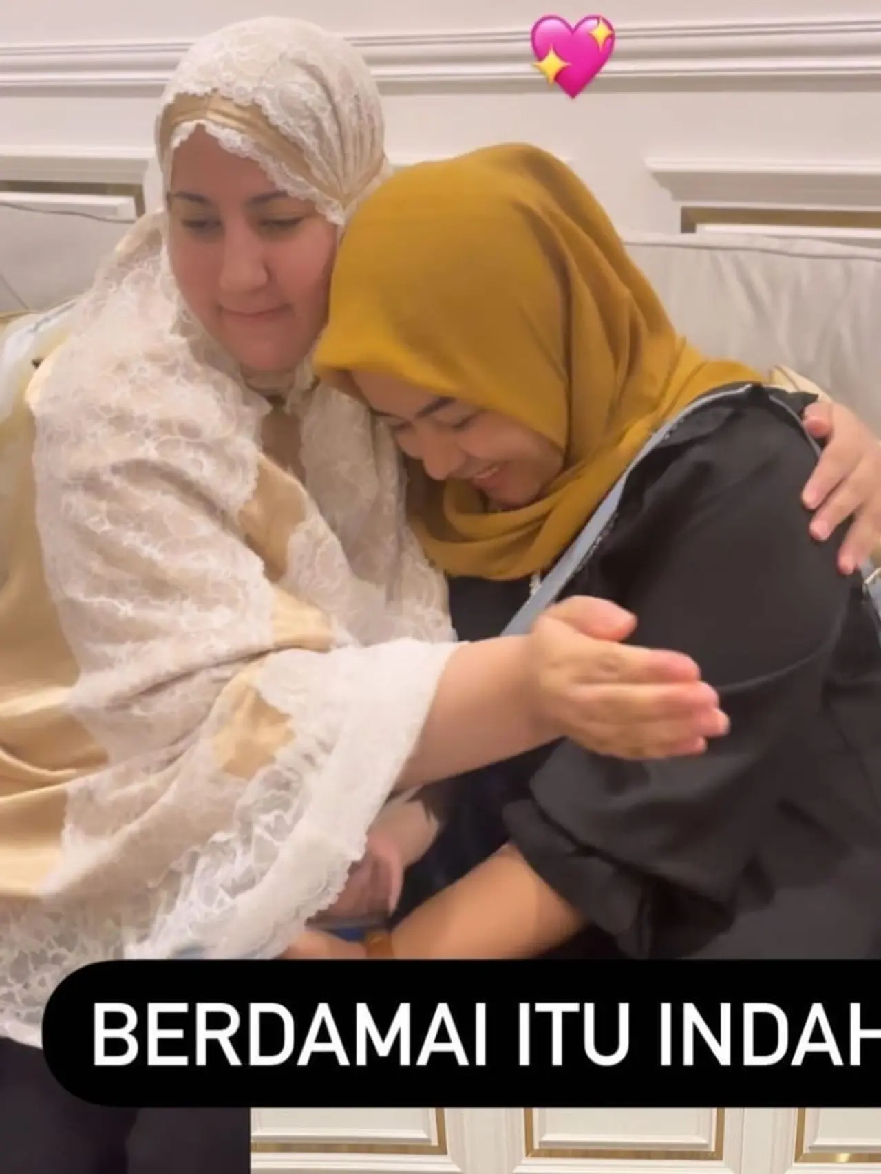 7 Potret Tasyi Athasyia dan Eks Karyawan yang Viral Gaji Tak Dibayarkan, Sudah Damai - Hot ...