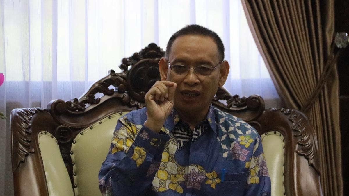 Rektor M Nasih: Kebijakan Lulus Kuliah Tanpa Skripsi di Unair Sudah Ada ...