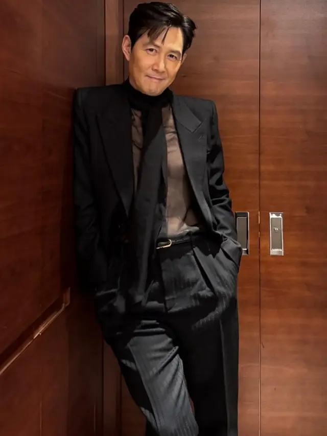 Lee Jung Jae dan Im Se Ryung Liburan Romantis di Pantai Karibia ...