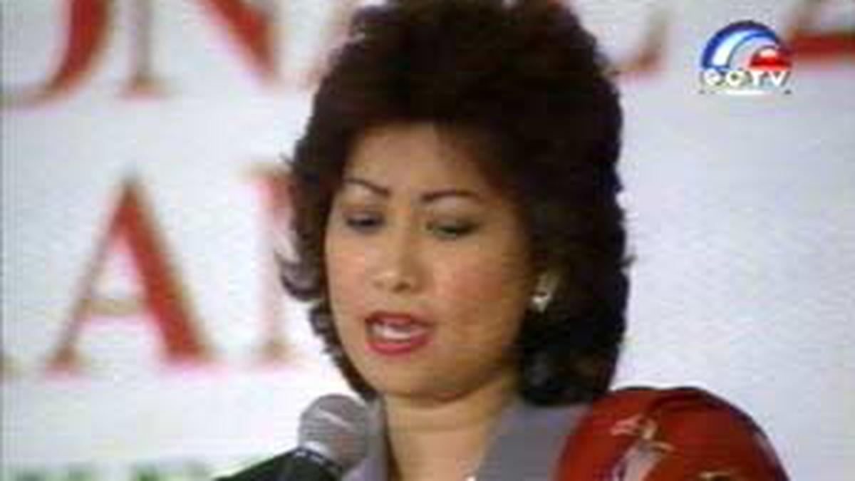 Maya Rumantir Berdoa buat Tommy - News Liputan6.com