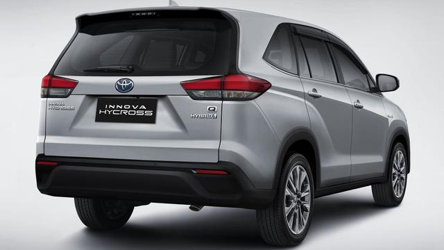 Toyota Innova Hybrid yang Bakal Meluncur di Indonesia Pakai Nama Zenix ...