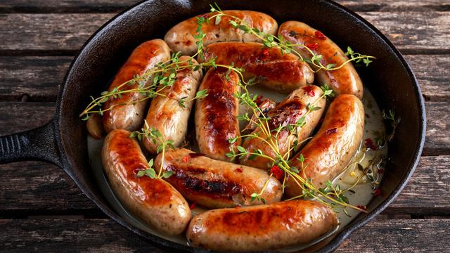 Berbagai Makanan Olahan Bratwurst, Sosis Khas Jerman yang Wajib Dicoba ...