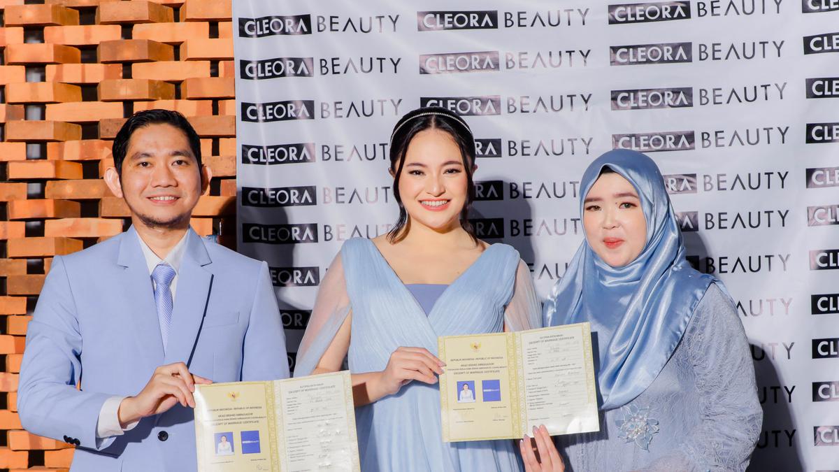 Usai Gandeng Marshanda, Cleora Beauty Viral Lagi dengan Karangan Bunga ...