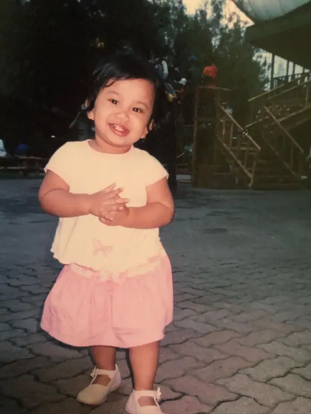 Disebut Mirip Gala Sky, Ini 6 Potret Masa Kecil Mayang Adik Mendiang ...