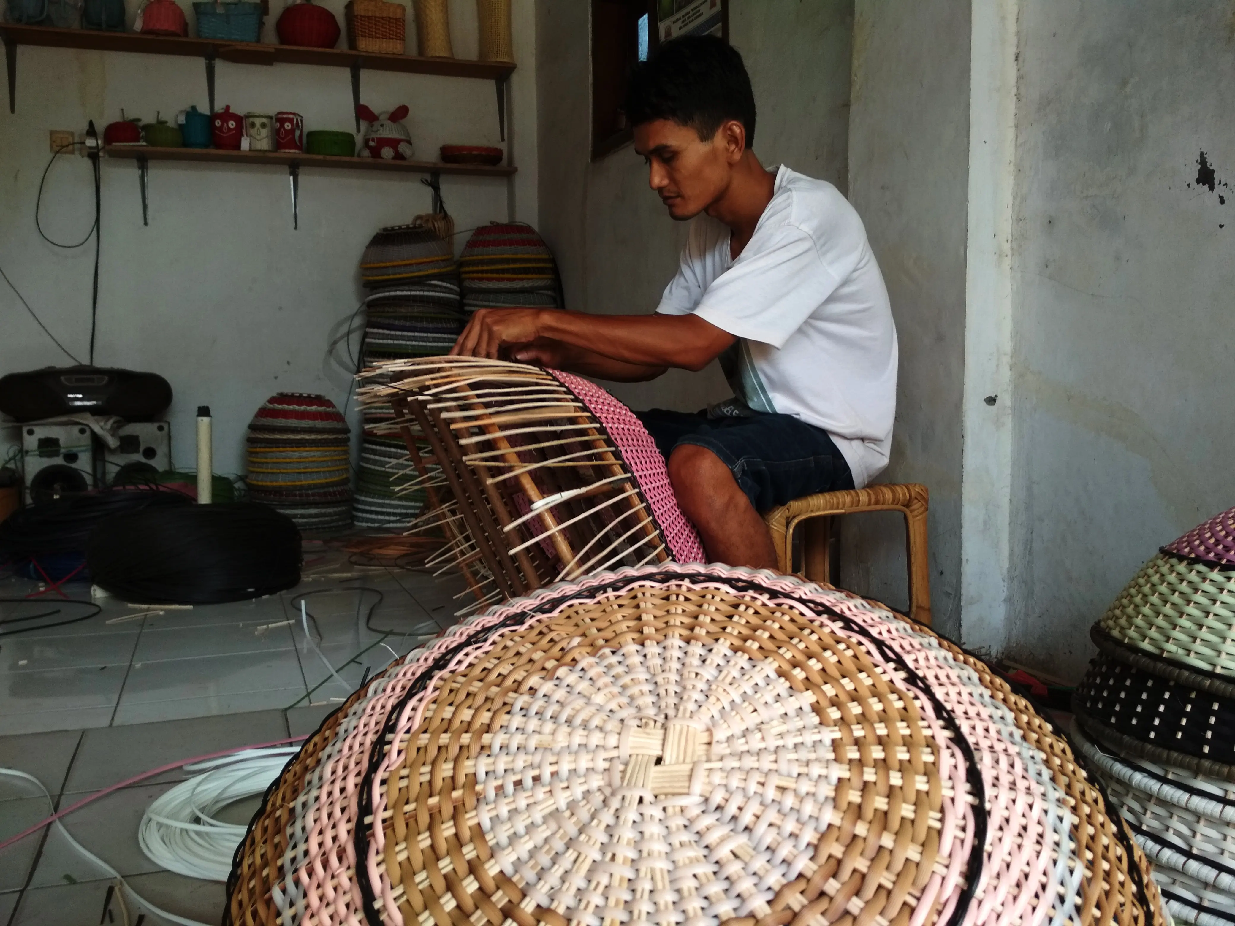 Industri Rotan Cirebon, Hidup Segan Mati Tak Mau - Regional Liputan6.com