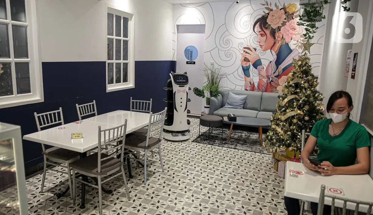 FOTO: Kafe di Pasar Baru Gunakan Robot Pengantar Pesanan Pelanggan ...