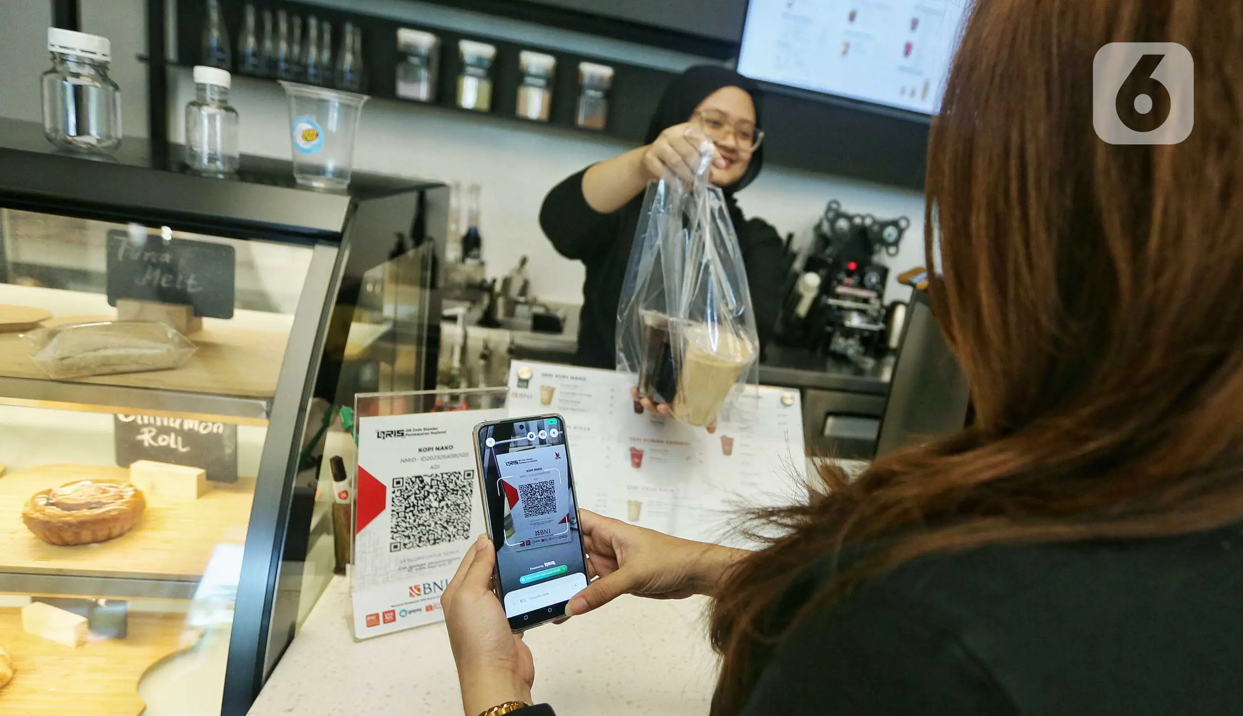 Awal 2024, Pengguna Transaksi QRIS Tembus 45 Juta Orang - Foto Liputan6.com
