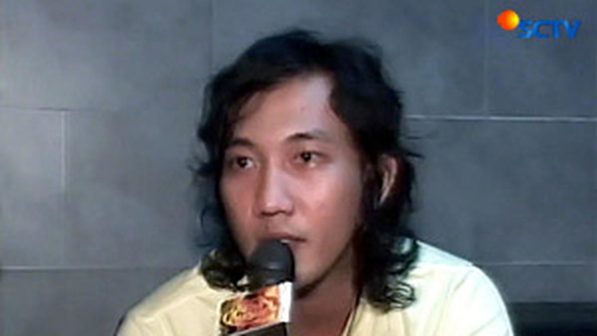 Sandy Canester Menganiaya Mantan Istri