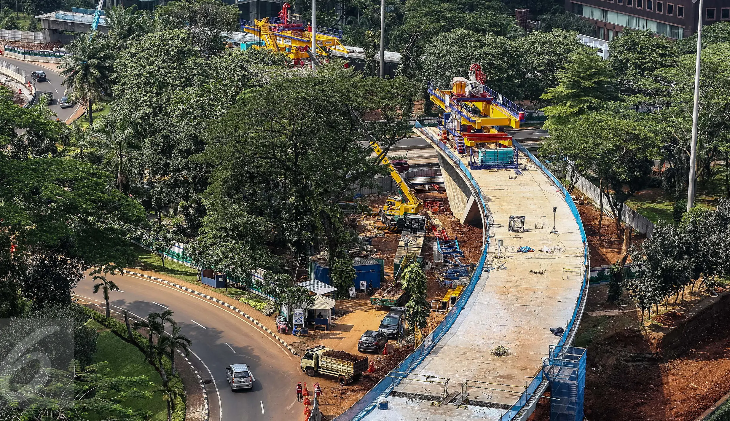 Proyek Jalan Layang Simpang Susun Semanggi Segara Rampung - Page 1 ...